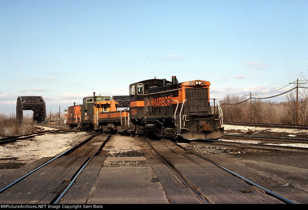 IHB 9204 and PB1 with a Caboose Hop